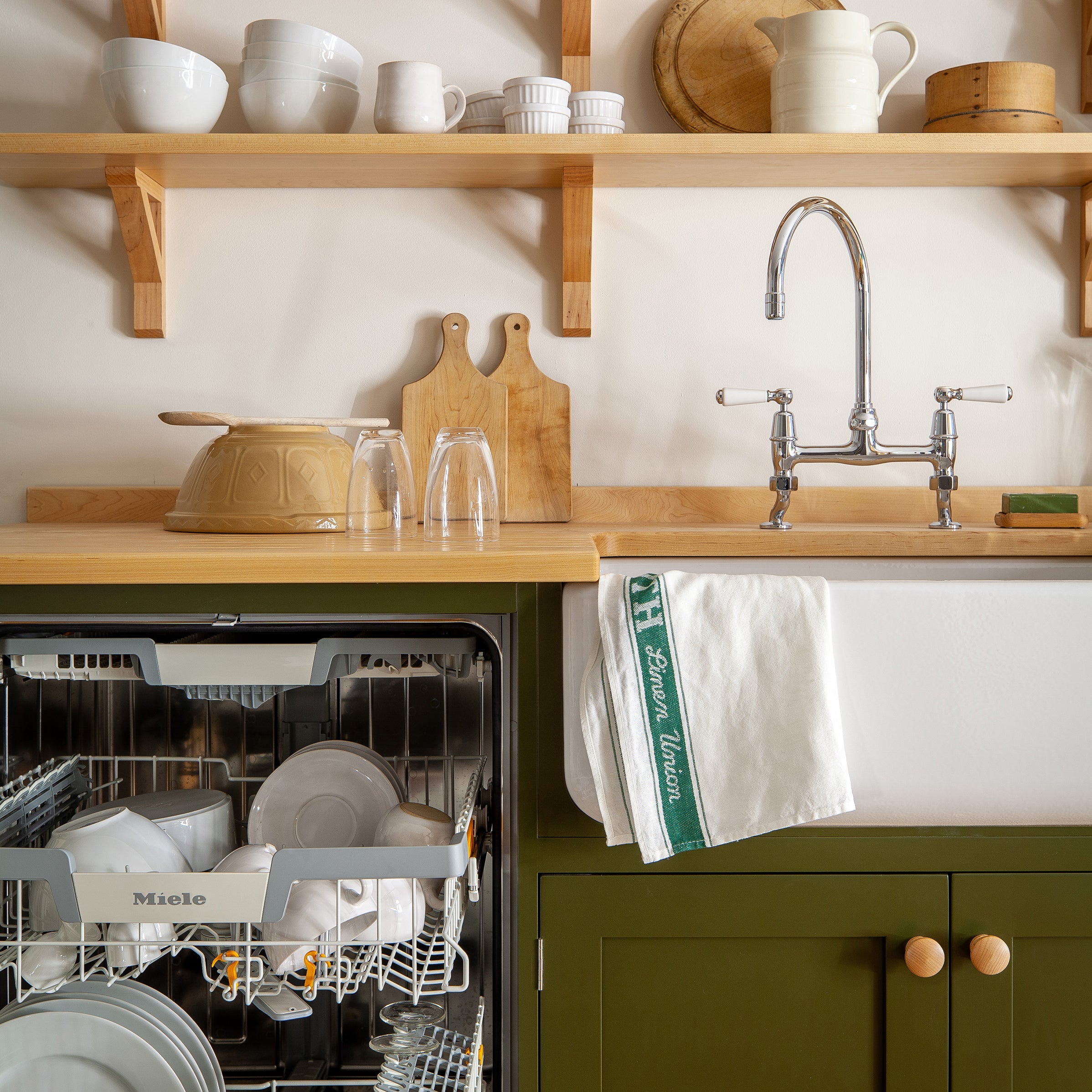Butler's Sink Cabinet – NEWCASTLE FURNITURE COMPANY